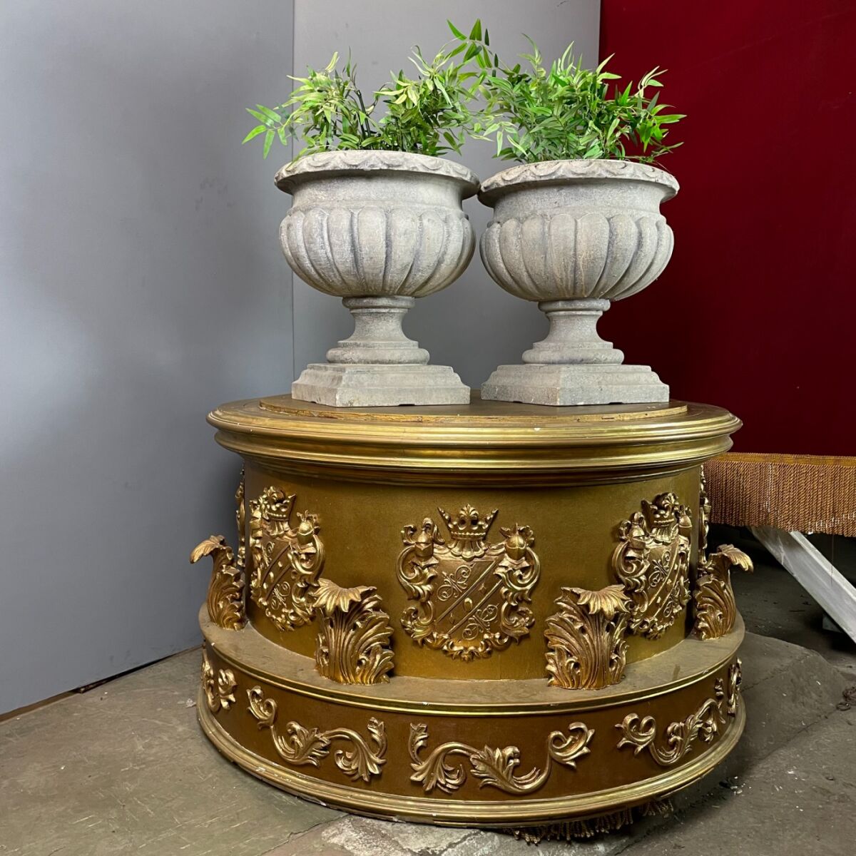 Royal Podium - RENTAL ONLY - Brandon Thatchers