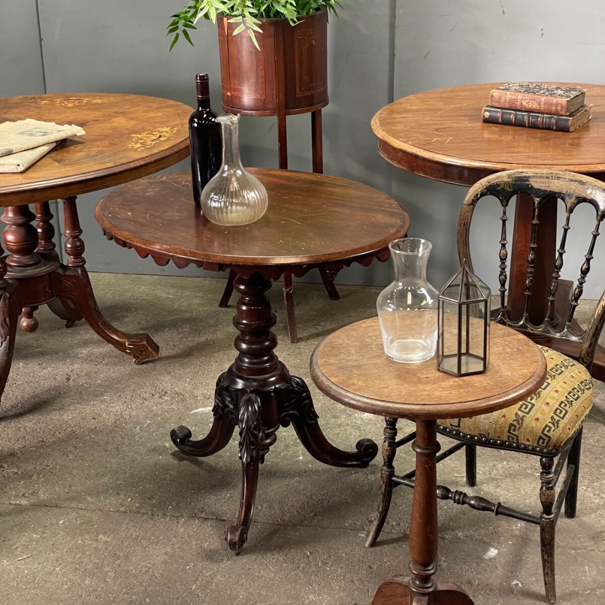 Oval Folding Ornate Table - RENTAL ONLY - Brandon Thatchers