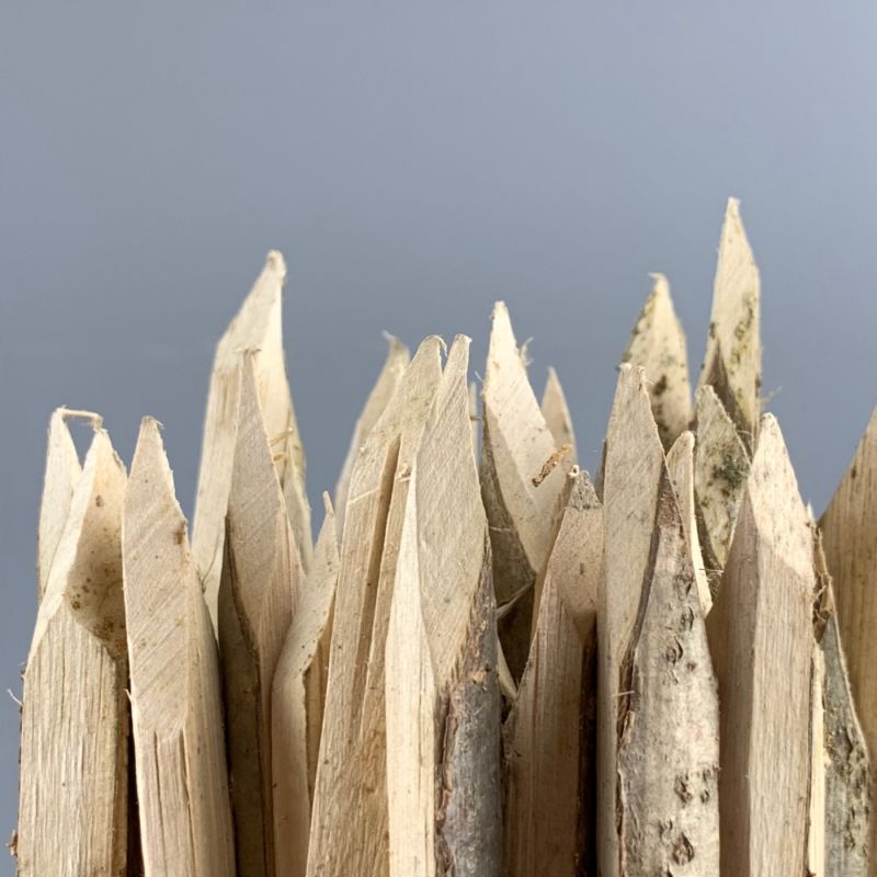 Bundle of twisted thatching spars