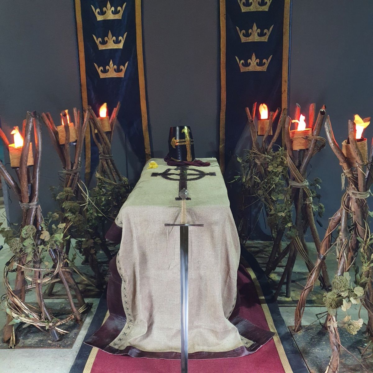 Torch Stands with Mains or Wireless Silk Flame Option - RENTAL ONLY ...