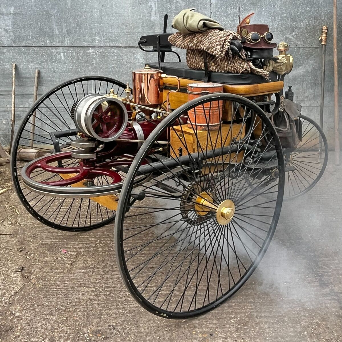 Benz Motor Wagon 1885 - RENTAL ONLY - Brandon Thatchers